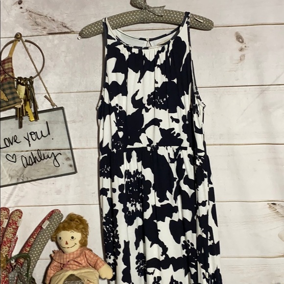LOFT | Dresses | Loft Black White Midi Shift Dress M Petites | Poshmark